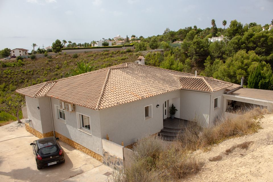 Detached Villa With Land - Espatriati